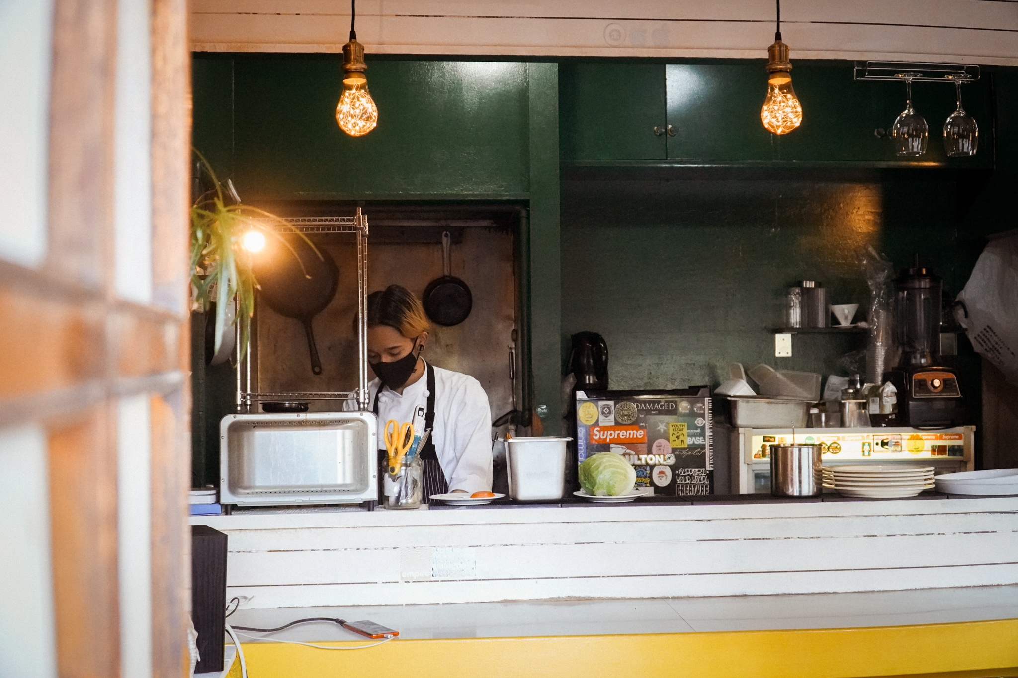 カジュアルに、気ままに、自家製本格派ハンバーガー〈Overcook Burger Bar〉 | 菊名池古民家放送局